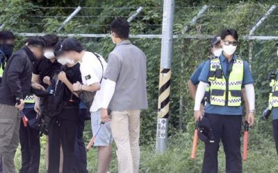 “좀 볼 수 있냐” 홍대 거리서 10cm 흉기 발견…불심검문 사례 보니 : ZUM 뉴스