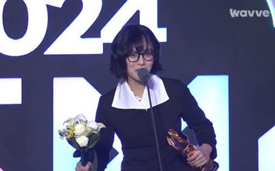 비비, 베스트 R&B상 "상 받아 행복"[2024 KGMA] : ZUM 뉴스