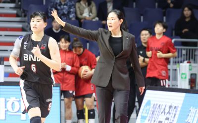 BNK, 4쿼터에 우리은행 2점으로 묶고 69대50 승리 : ZUM 뉴스