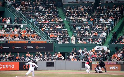 KBO, 일부 시범경기 시작 시간 오후 1시→오후 6시로 변경 : ZUM 뉴스