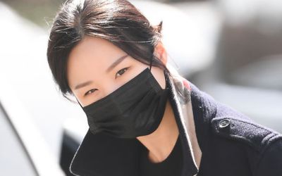 [사진]솔지,'반가운 눈인사' : ZUM 뉴스