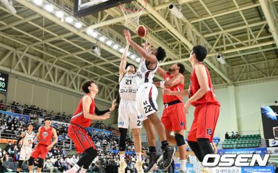 [사진]KBL 컵대회 결승에서 만난 모비스-KT : ZUM 뉴스