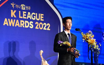 [사진]광주FC 안영규, '2022시즌 K리그2 MVP' : ZUM 뉴스