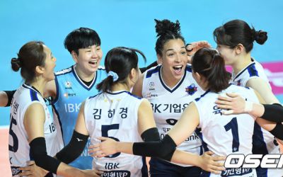 [사진]IBK기업은행, '치고 나가자고' : ZUM 뉴스