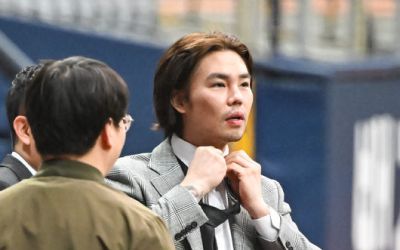 양창섭과 '빈볼' 신경전 뒤끝? 오재원 해설위원, 대놓고 "조성훈 승리&SSG 스윕 부탁" 발언 논란 : ZUM 뉴스