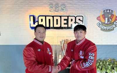 6.5억으로 '왕조 포수'영입, SSG는 결단 내렸다...'25억 다년계약 거절' 김민식은갈 곳을 잃었다 : ZUM 뉴스