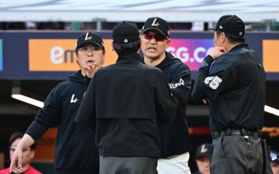 1년 전 구단주 항의 방문, 작년엔 아웃→올해는 세이프…왜 다른 판정이었을까, SSG 항의 공문에 KBO는 어떻게 답할까 : ZUM 뉴스