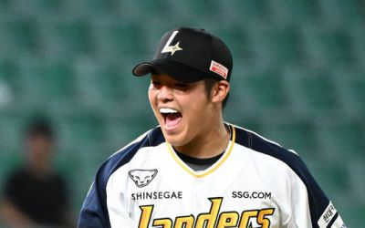 '반전은 없었다' SSG, 장고 끝에 시리카와 계약 종료...3일 엘리아스 선발 등판 [공식발표] : ZUM 뉴스