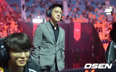 ‘롤드컵 막차’ 김정균 감독, “기세 오른 선수단, 2년 연속 우승이 목표” : ZUM 뉴스