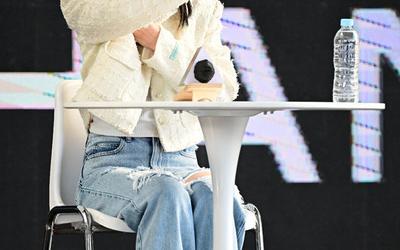 [사진]하윤경, 'BIFF 반가워요' : ZUM 뉴스