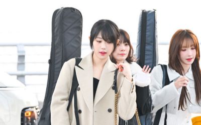 [사진]QWER 히나,'우아하게' : ZUM 뉴스