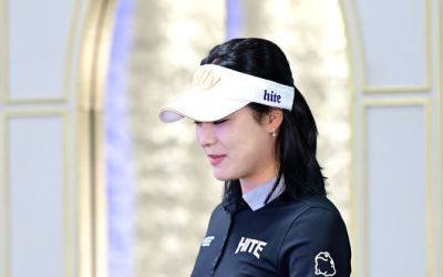 [사진]윤이나, 'LPGA로 갑니다' : ZUM 뉴스