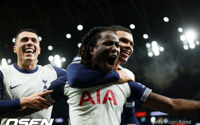 '45분 동안 수비 힘 다 뺀 손흥민' 토트넘, 스칼렛-아자이-무어 연속골로 엘프스보리에 3-0 완승→UEL 16강 직행...감독도 "오늘 너무 기쁘다" 만족 : ZUM 뉴스