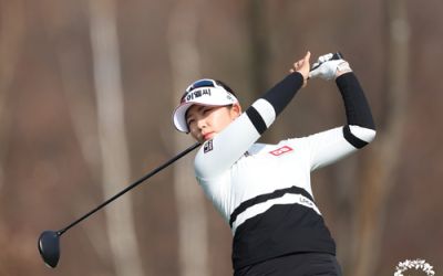 배소현, KLPGA 투어 시즌 최종전 선두…대상 1위 김수지 3위 : ZUM 뉴스