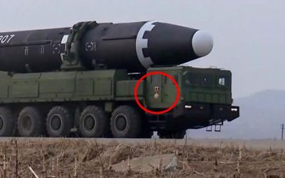 북, ICBM '화성-15형' 발사차량에도 '공화국 영웅' 메달 수여 : ZUM 뉴스