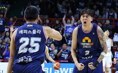프로농구 KCC, SK에 압도적 3연승 거두고 4강 PO행…'DB 나와!' : ZUM 뉴스