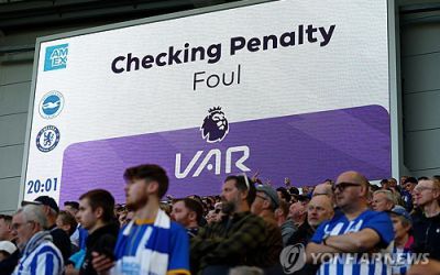 울버햄프턴 "논란 많은 VAR 없애자" 주장…EPL, 다음달 표결 : ZUM 뉴스