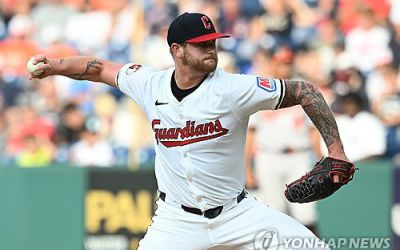삼성 출신 라이블리, MLB 10승 투수 됐다…미국서 승승장구 : ZUM 뉴스
