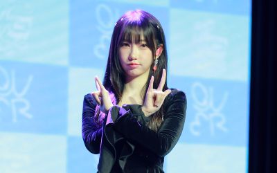 [S포토] QWER 마젠타, '나는야 W 젠타' : ZUM 뉴스