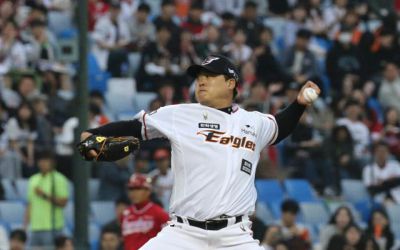 한화 류현진, KBO 100승 달성… 역대 33번째 : ZUM 뉴스