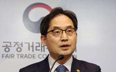 SKT·KT·LGU+ 독점 깬다…공정위, 지원금 상한 30%로 상향 추진 : ZUM 뉴스