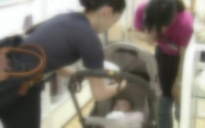 "아이 1명당 쌀 10kg"...日 출생아 '역대 최소' 지원책 부심 : ZUM 뉴스