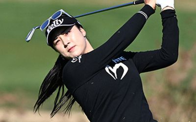 윤이나, 내년 LPGA 보인다...하루 10타 줄여 : ZUM 뉴스