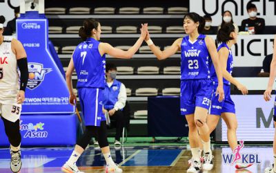 '김단비 33점+박혜진 트리플더블' 우리은행, 부산 BNK에 79-54 대승 : ZUM 뉴스