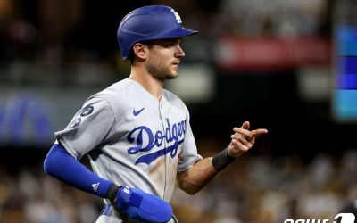 FA로 풀린 다저스 터너, MLB 필라델피아와 '11년 3억달러' 초대형 계약 : ZUM 뉴스