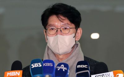 이강철 감독 출국, WBC 준비 본격 돌입…"책임감 갖고 4강 가겠다" : ZUM 뉴스