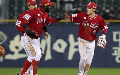 1위 SSG·2위 LG, 나란히 40승 선착…KT는 롯데전 5연승(종합) : ZUM 뉴스