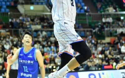‘최준용 26점’ KCC, 가스공사에 20점차 완승…정관장은 현대모비스 제압 : ZUM 뉴스