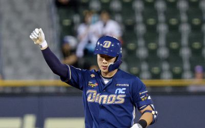 [WC1] NC 박건우, 무릎 통증서 회복…3번 타자 선발 출격 : ZUM 뉴스