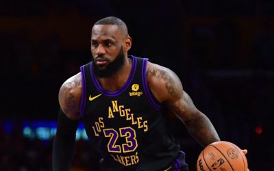 르브론, NBA 사상 첫 통산 3만9000점 돌파…레이커스도 대승 : ZUM 뉴스