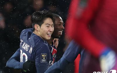 아시안컵 다녀온 이강인, 파리 생제르맹 훈련 복귀…UCL 출전 준비 : ZUM 뉴스