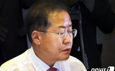 유승찬 "홍준표 '이참에 한동훈 보내자'식…퇴장하는 韓, 살려주고 있다" : ZUM 뉴스