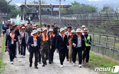 'DMZ 평화의 길' 10개 테마노선, 내달 13일부터 개방 : ZUM 뉴스