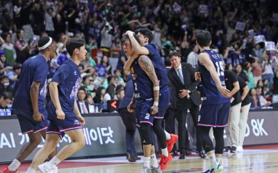 챔피언결정전 4차전 KCC 승리 : ZUM 뉴스