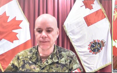 공조통화 하는 김명수 합참의장과 캐나다 국방참모총장 : ZUM 뉴스