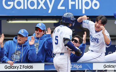 '3안타 3타점' 투혼의 구자욱, 경기 후 어지럼증으로 병원행[PO1] : ZUM 뉴스