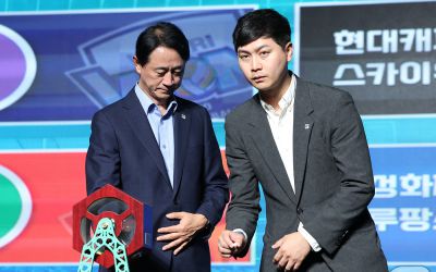 24-25 KOVO 남자부 신인 드래프트 구단 순위 추첨 : ZUM 뉴스