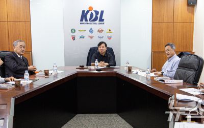 KBL '광고판 발로 찬' KT 허훈 재정위 논의 : ZUM 뉴스
