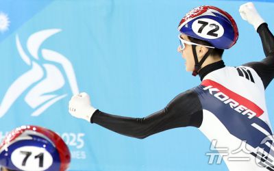 포효하는 장성우 '금메달이야!' : ZUM 뉴스