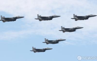 전투기 F-15K 고난이도 비행 : ZUM 뉴스