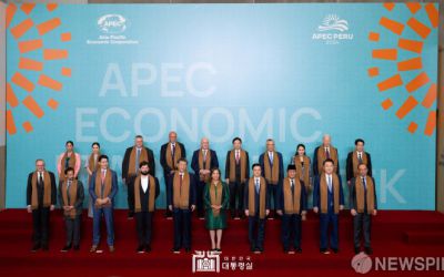 APEC 정상회의 단체 사진촬영 : ZUM 뉴스