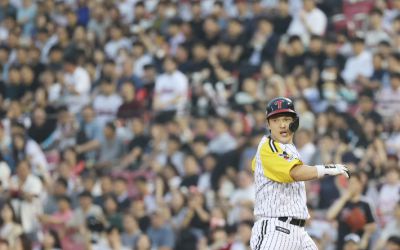 KBO 5월 MVP는? 노경은·서진용·박동원·양의지 등 8명 경합 : ZUM 뉴스