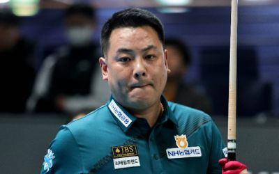 'PBA 별들의 전쟁' 챔피언들, 32강 대거 합류…당구 여제는 신인에 덜미 : ZUM 뉴스