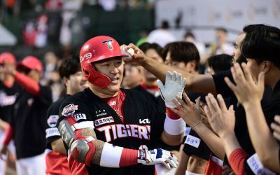 방출생이 빚은 KBO 최초 신화 … 최형우의 찬란한 ‘1500타점’ : ZUM 뉴스