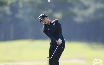 LPGA 도전 윤이나, Q시리즈 첫날 공동 4위 출발 : ZUM 뉴스