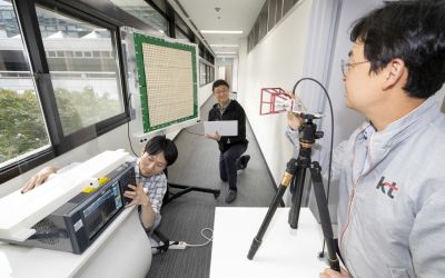 KT, 6G시대 본격 대비…LG전자·코닝과 "전파 성능 검증" : ZUM 뉴스